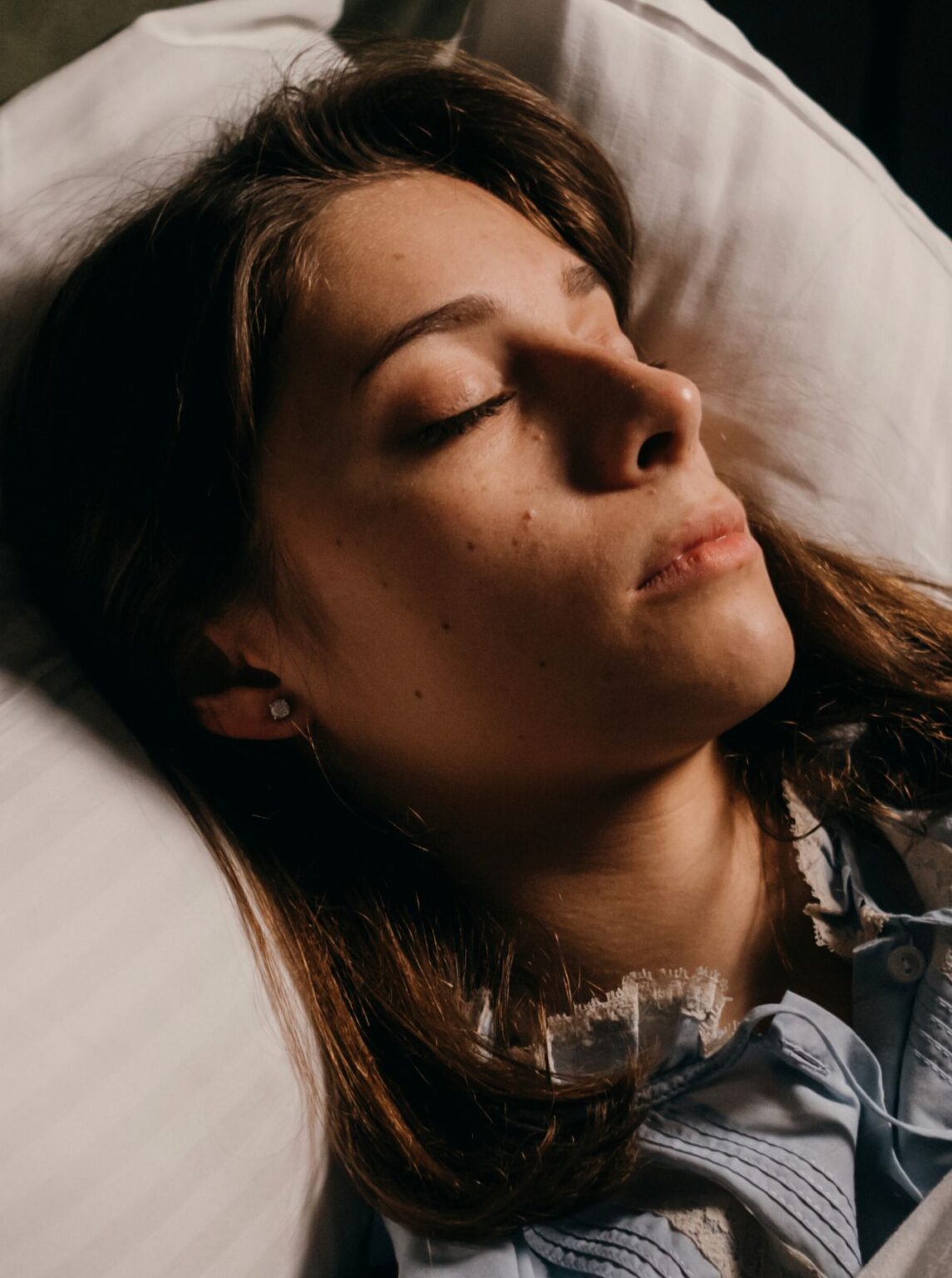 Ultimate Guide to Skin Purging (What Is It and How To Deal With It)